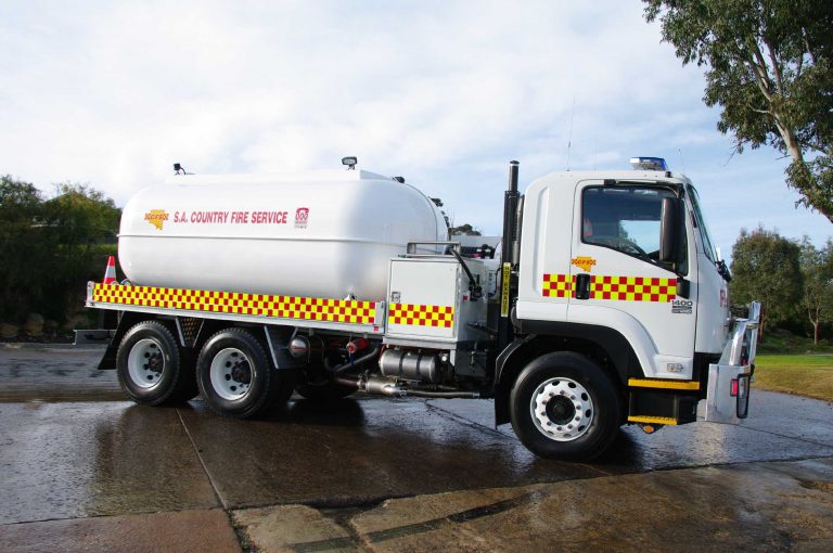 12,500 Litre Bulk Water Tanker – Moore Companies