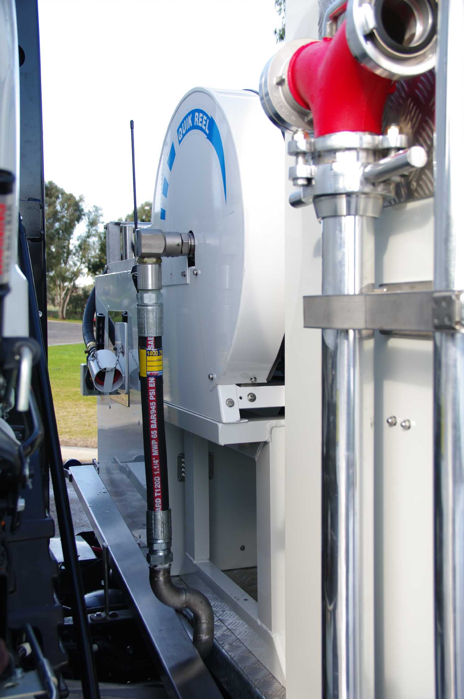 12,500 Litre Bulk Water Tanker – Moore Companies